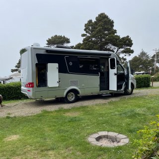 Seal Rocks RV Cove - Seal Rock, Oregon - RV LIFE Campground Reviews